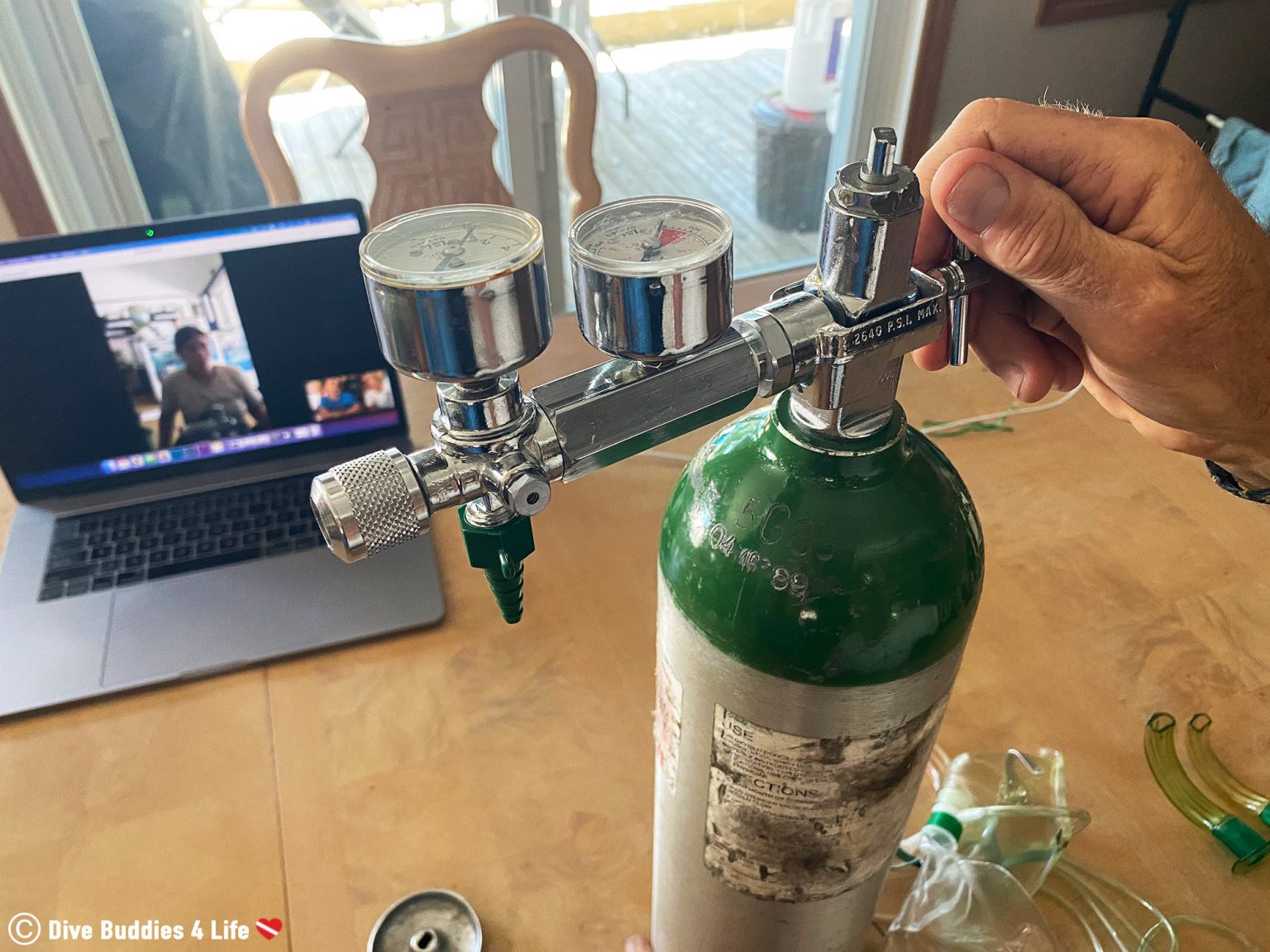 The PADI Oxygen Provider Course | Dive Buddies 4 Life